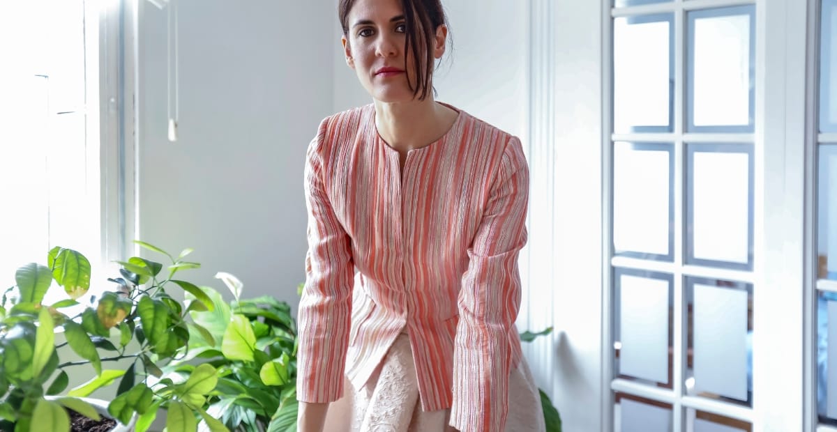 White Linen Cropped Jacket Outfit Ideas That Will Turn Heads