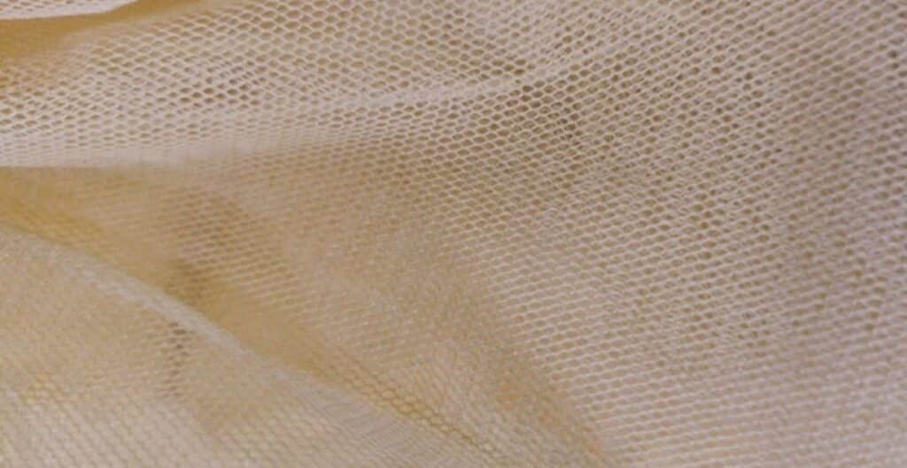 What is mesh fabric? Properties, uses and manufacturing process